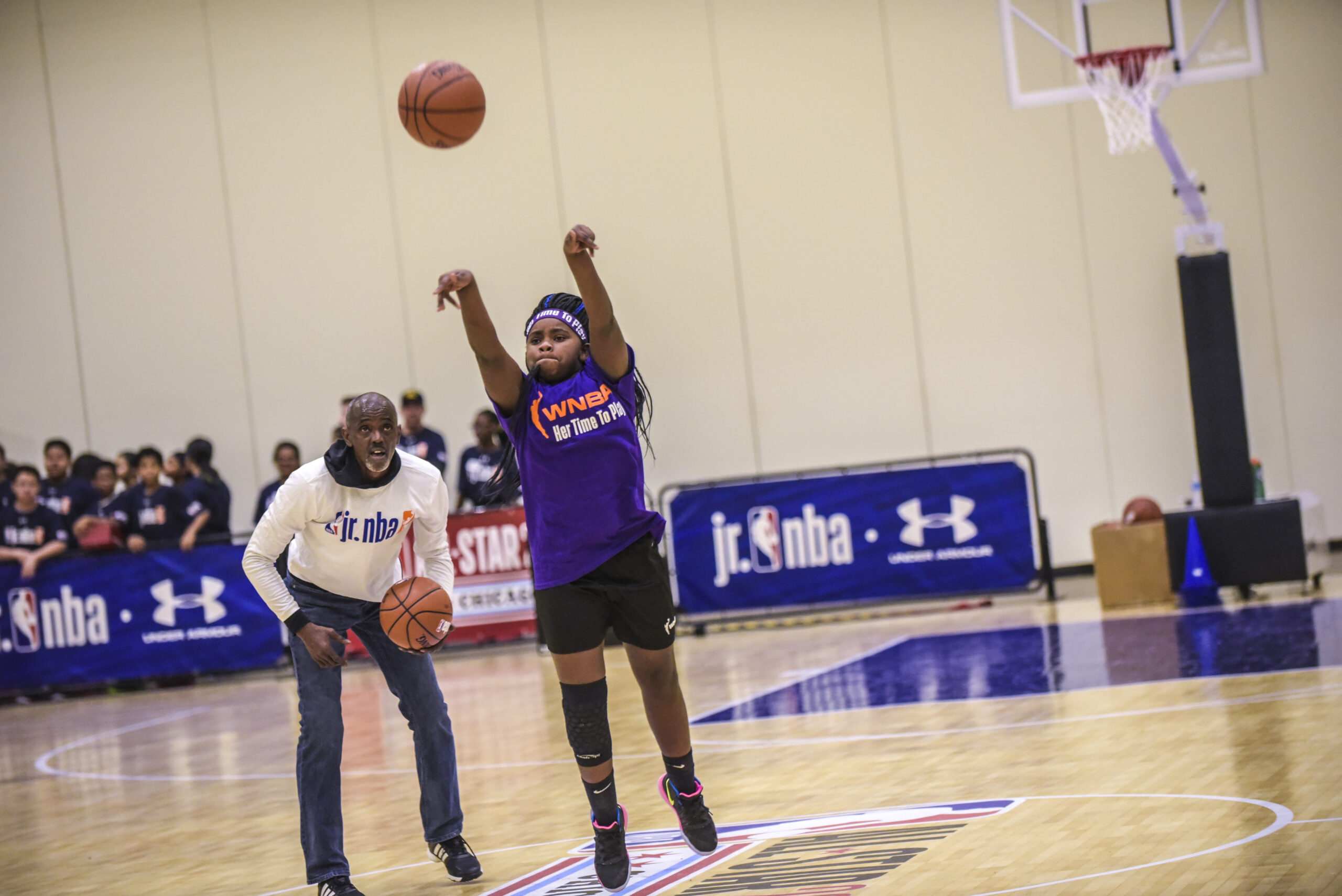 At Jr. NBA Day, Muggsy Bogues and other NBA greats taught CPS youth the ...