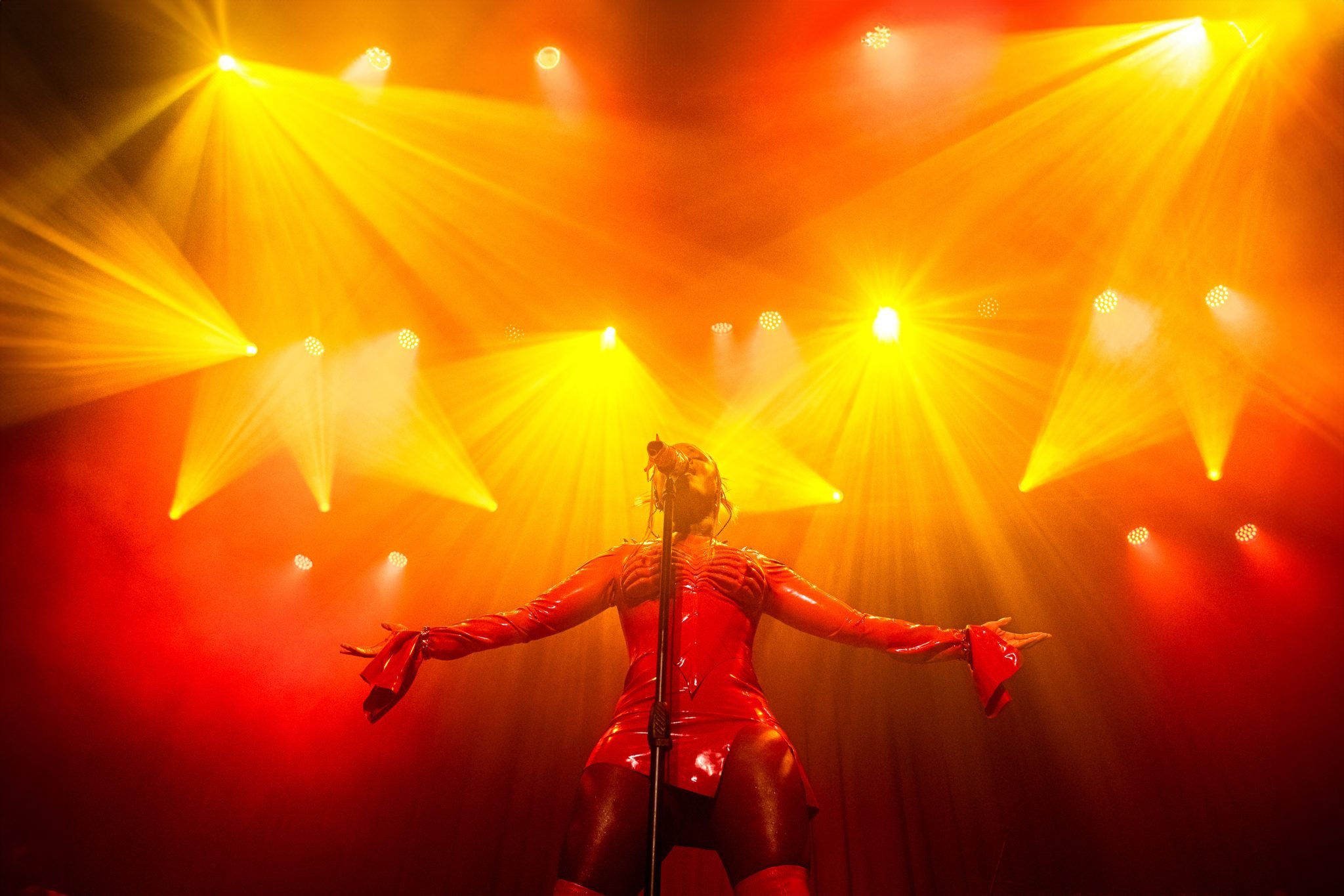 Afropop singer, Amaarae, brings the ‘Fountain Baby Tour’ to Chicago’s ...