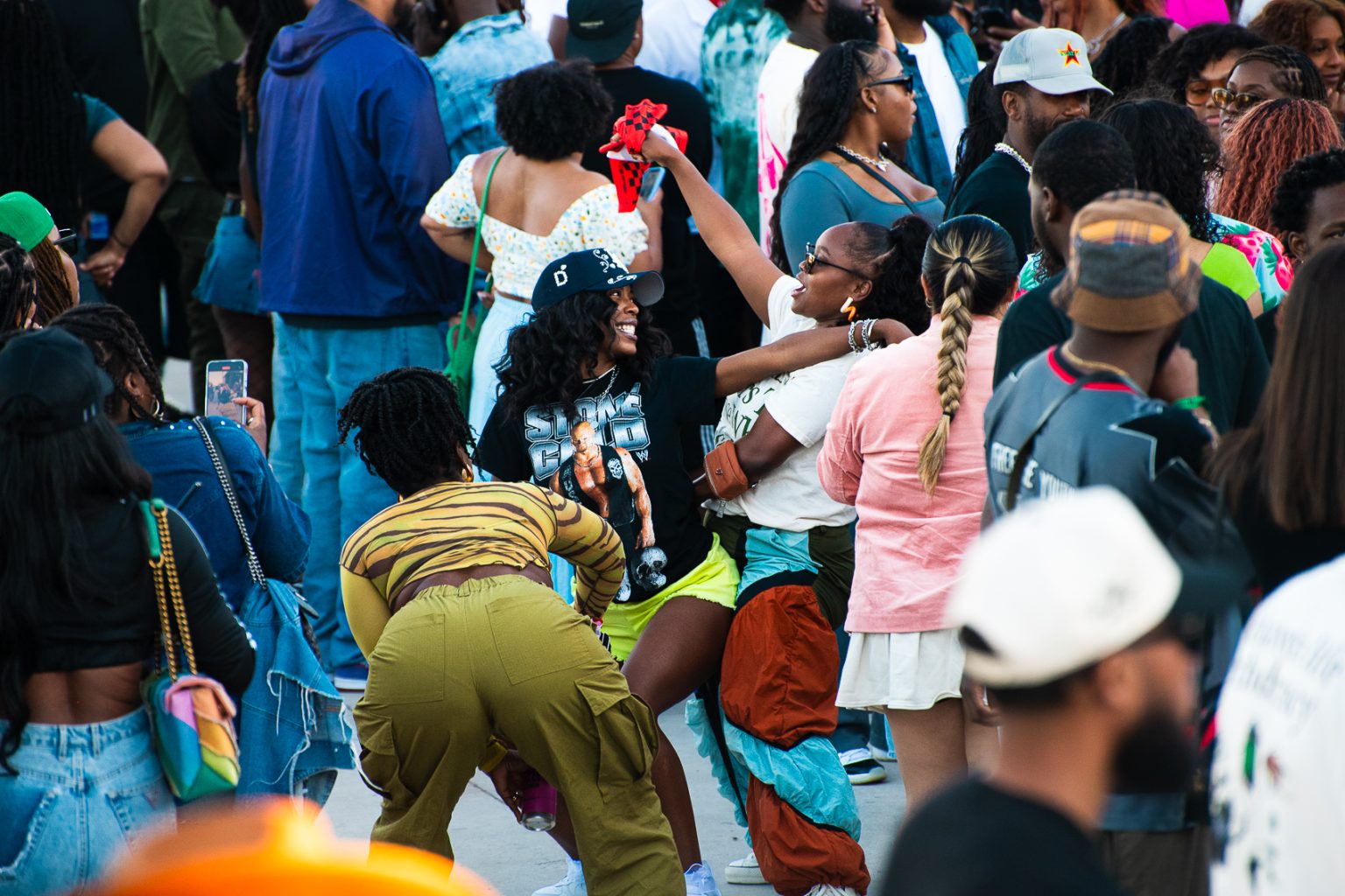 Everyday People unites Black Chicago with music, culture, and The CHI ...