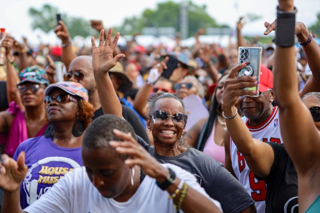 Chicago DJ Terry Hunter premieres Beyoncé ‘Jolene’ house remix at ...