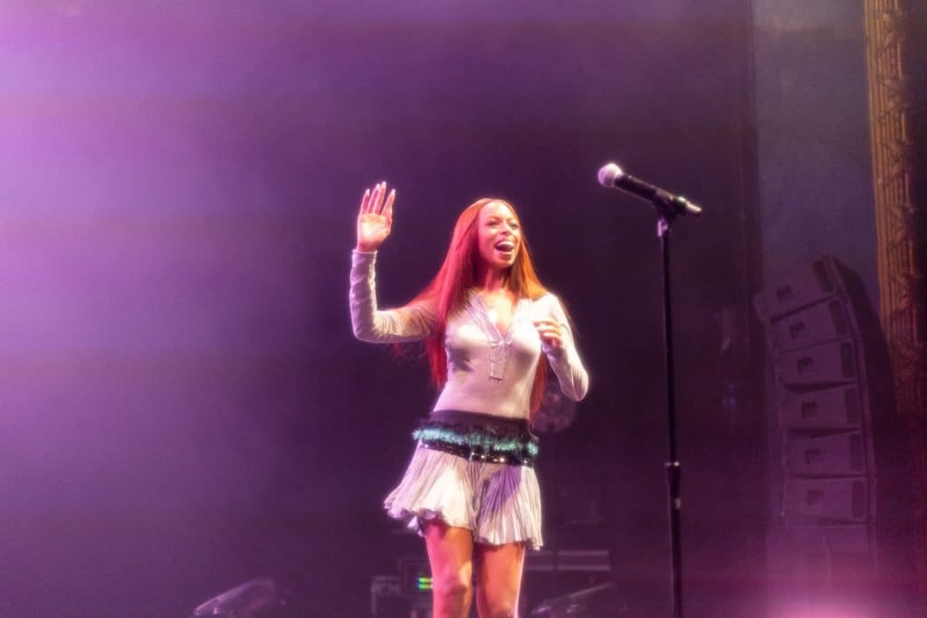 From rising star to radiant return: Ravyn Lenae serenades a sold-out ...