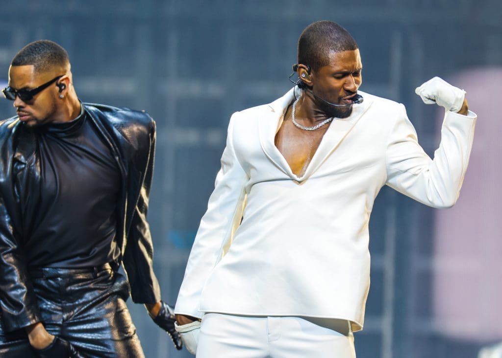 Chicago fans ate up Usher’s sensual 3-night show at the United Center ...