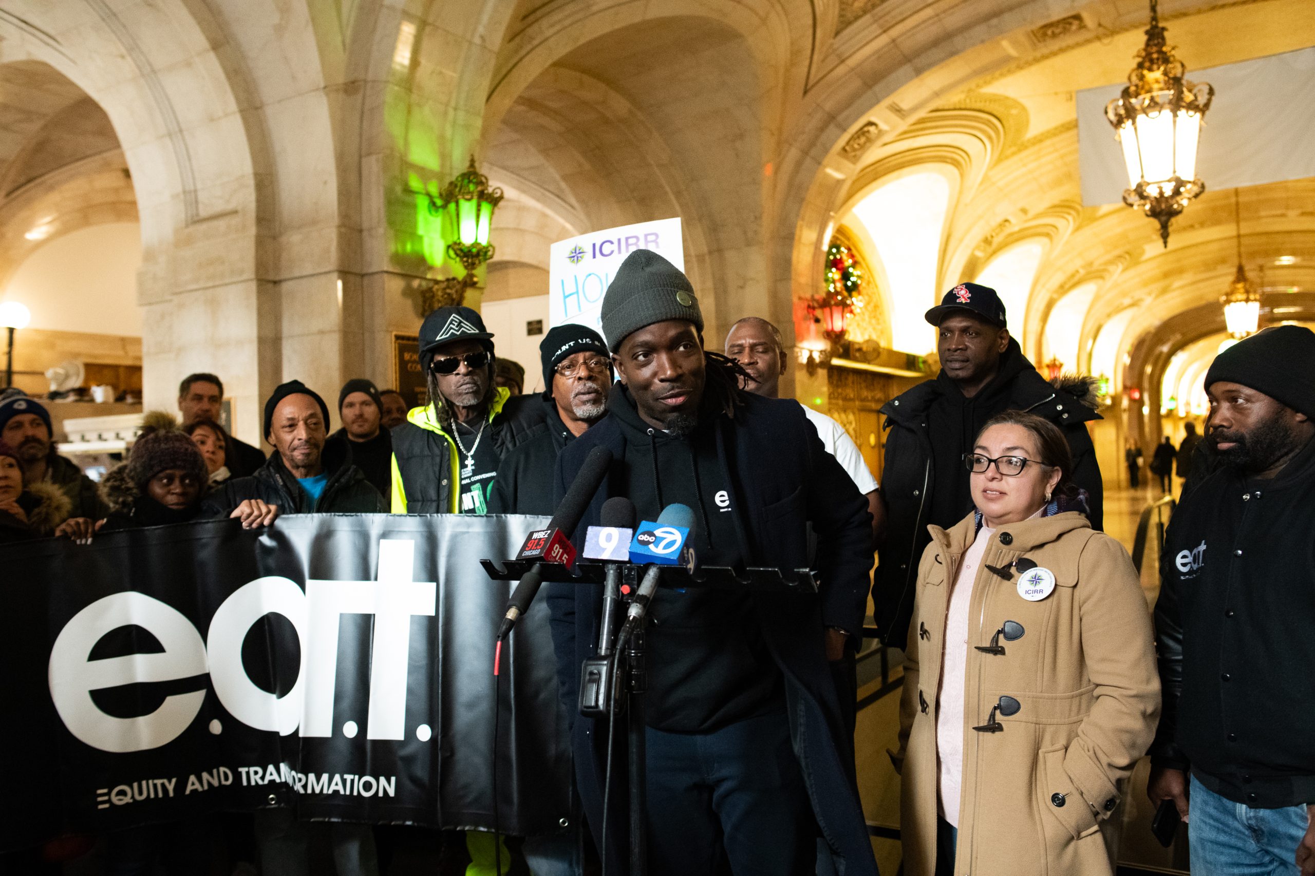 Advocates demand that Mayor Johnson protect Chicago’s basic income ...