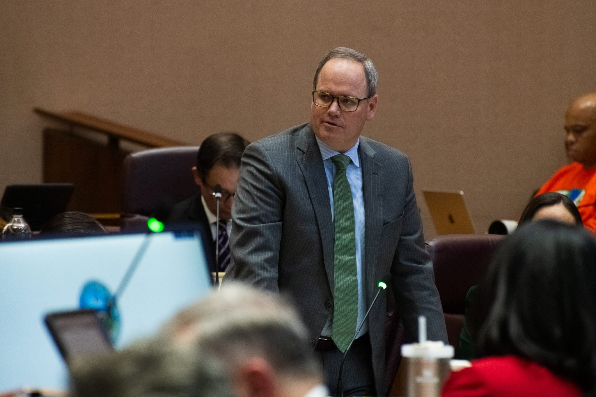 Chicago City Council passes ordinance limiting sale of hemp products to ...