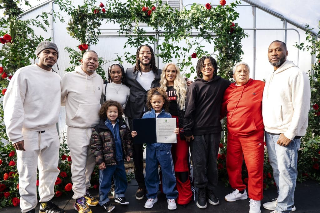 During retirement tour, Derrick Rose gave back to the city that raised ...