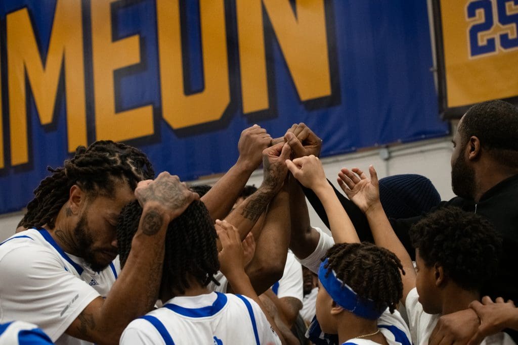 During retirement tour, Derrick Rose gave back to the city that raised ...