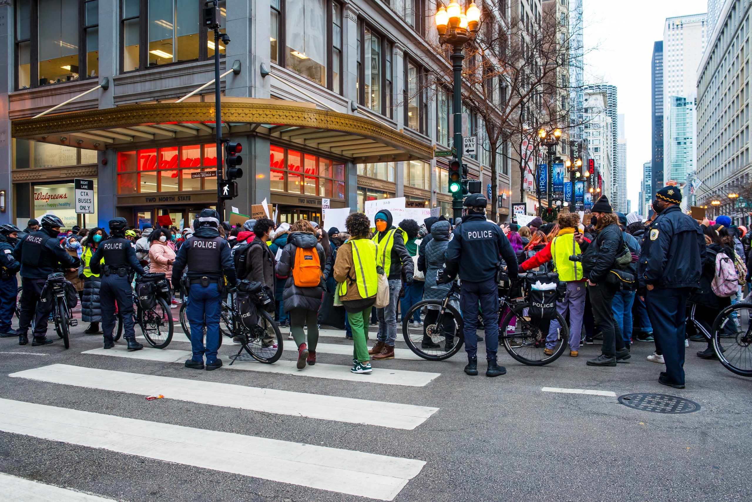 Downtown curfew proposal may violate the rights of Chicago youth, legal ...