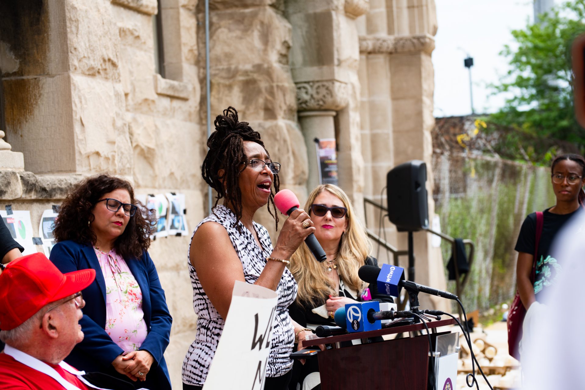 ‘He shouldn’t have died that way’: Chicagoans remember the 1995 heat wave 30 years later • The ...