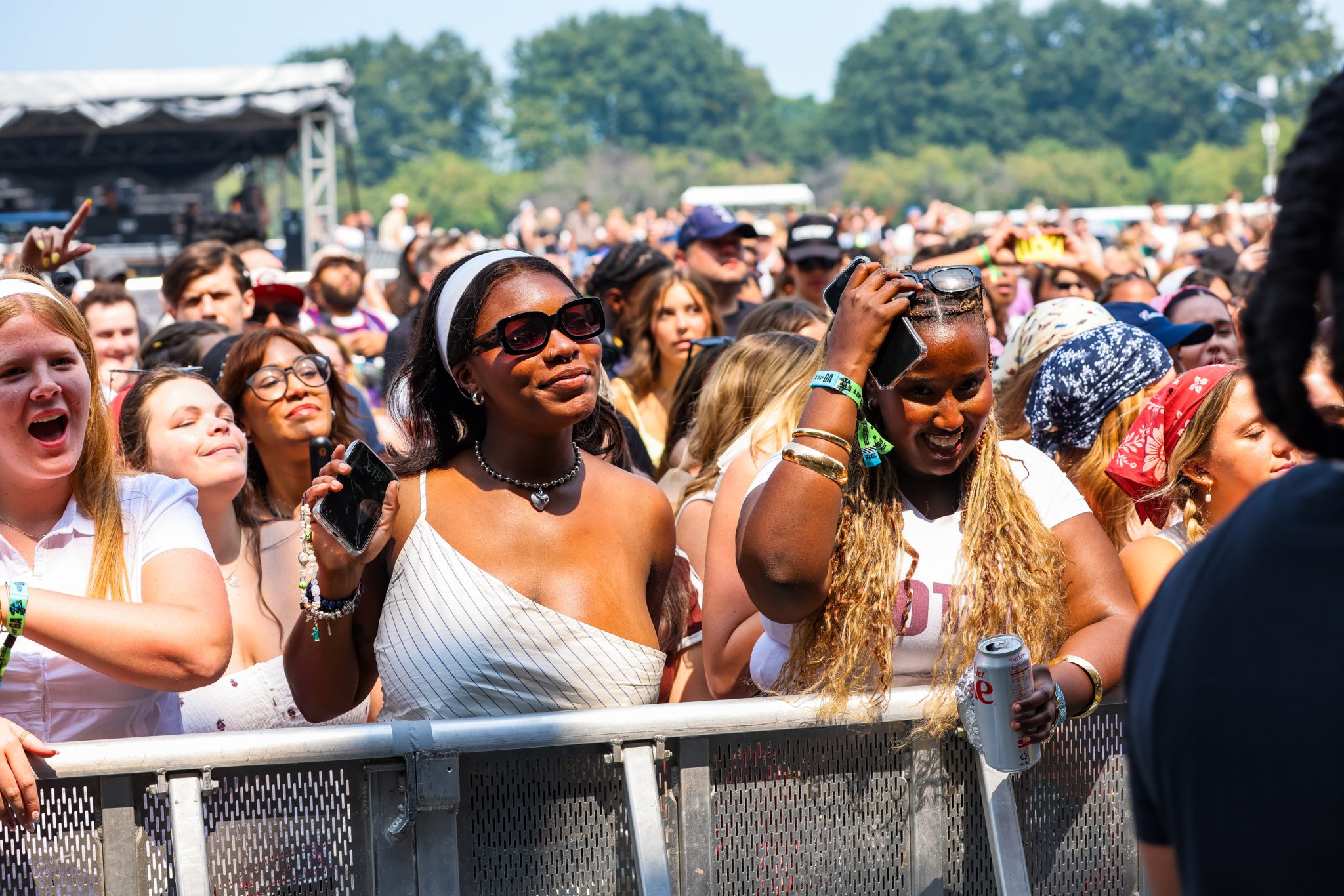 PHOTOS: Day 1 of Lollapalooza 2025 gives local Chicago artists space to ...
