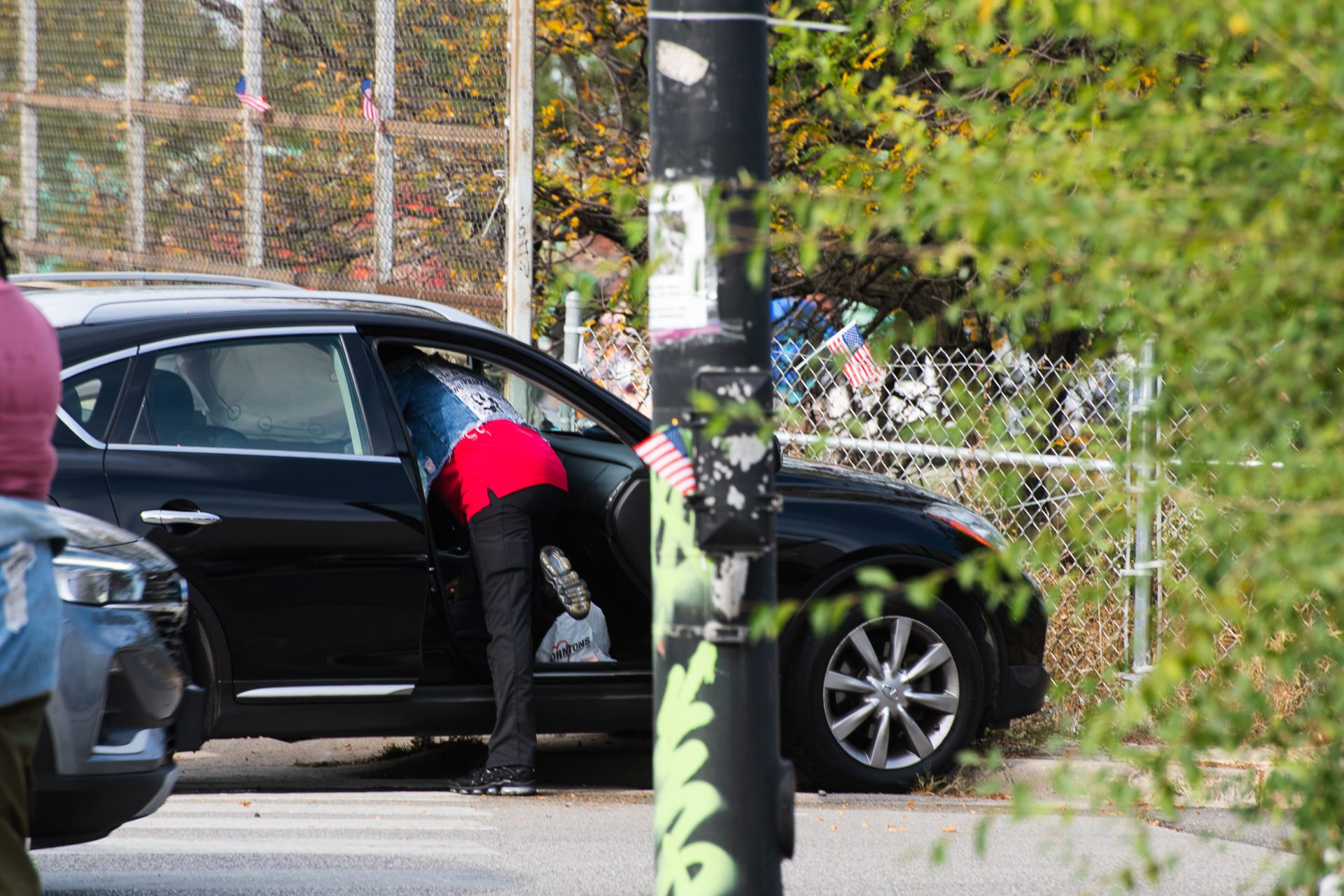 Security guard describes federal agents chasing Black man in East ...