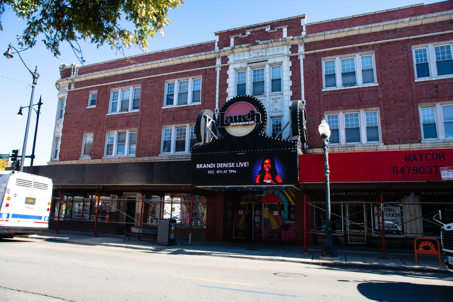 Feds detain Laugh Factory night manager, deploy tear gas in nearby ...