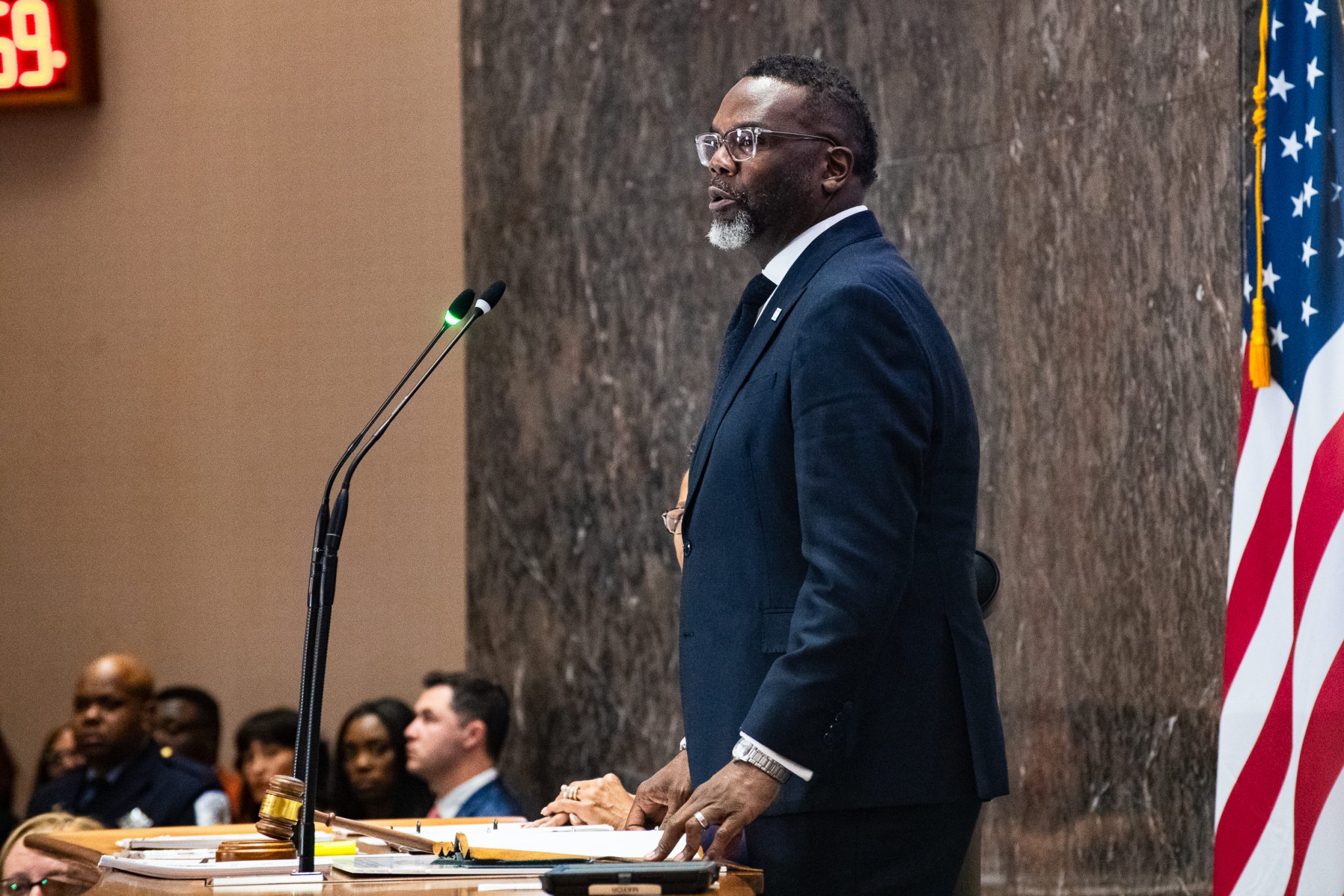 Mayor Johnson instructs Chicago residents to 'call their alders' after ...