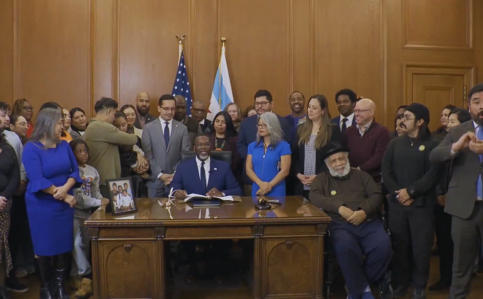 Mayor Johnson signs executive order directing CPD to document ...