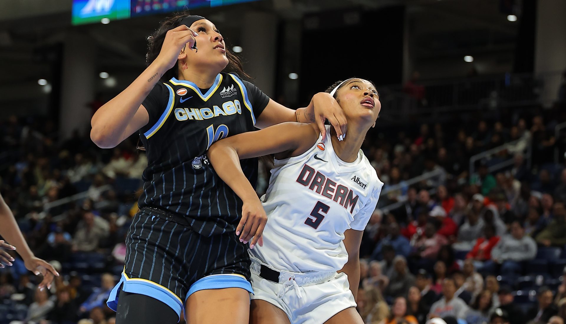 Tee Sanders, My Cousin Tiera and Correy Bell take center stage on ...